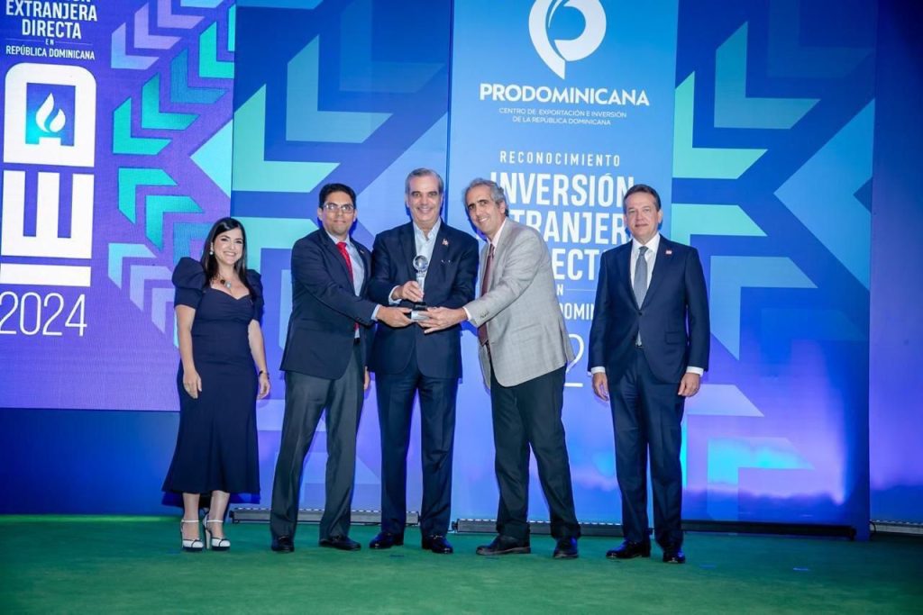 Reconocen a Bepensa por aportar a la economía de República Dominicana desde 2006 - Bepensa ...